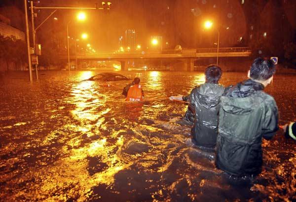 Crowdsourcing a Crisis Map of the Beijing Floods: Volunteers vs ...